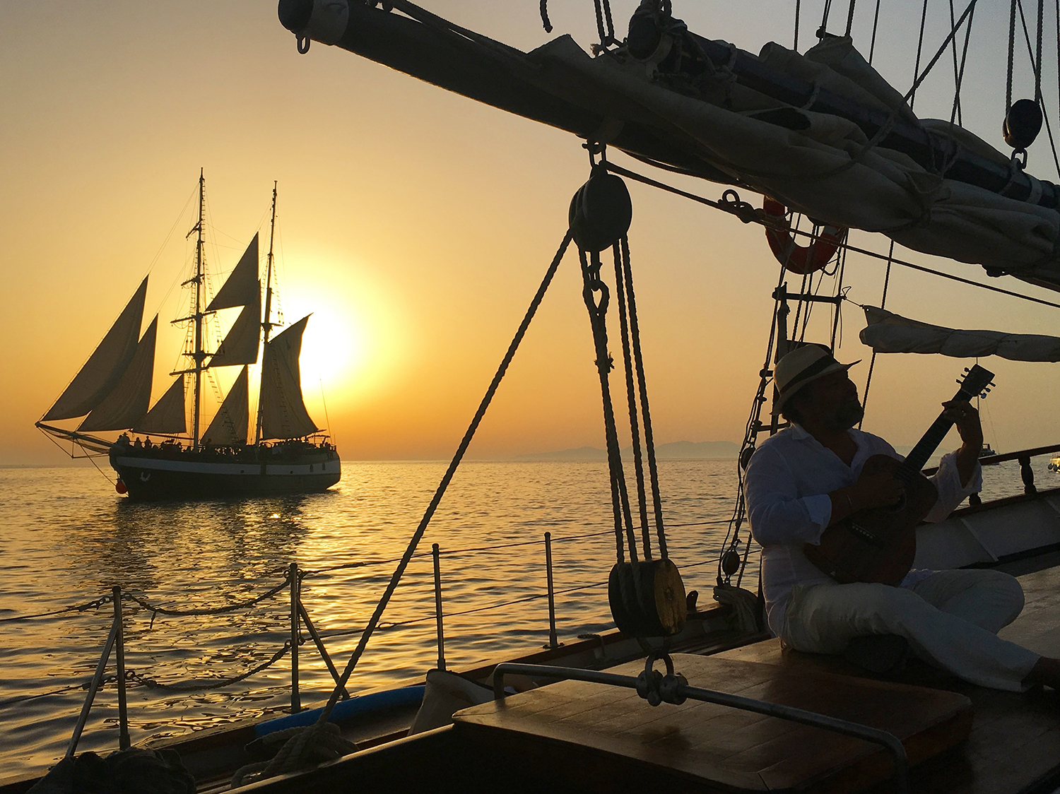 Yacht wedding Santorini | private boat Santorini | Santorini weddings